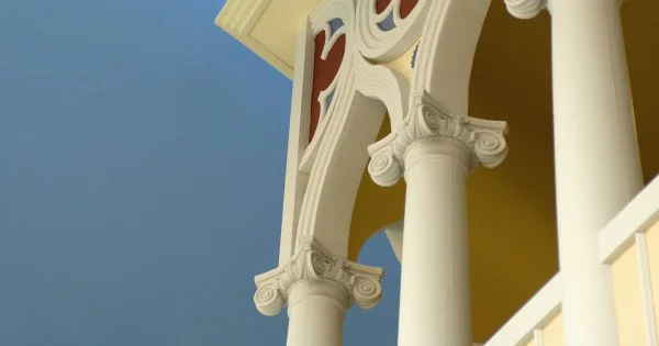 Coloane decorative si stalpi decorativi pentru exterior